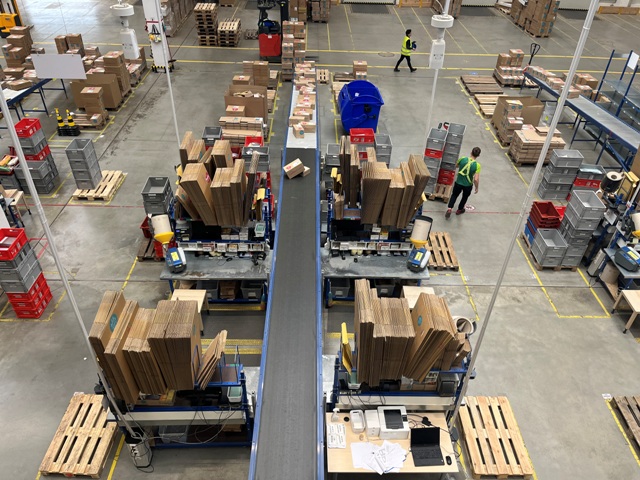 Jak funguje sklad se 76 000 různými druhy dětského zboží? :: Přinášíme ...